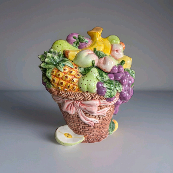 Heritage Mint Ltd | Kitchen | Vtg Heritage Mint Ltd Figural Fruit ...
